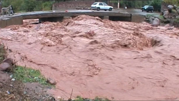 Modderstromen in Marokko | Schooltv