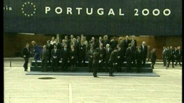 Illegaal werken, hoe kan dat? | Schooltv