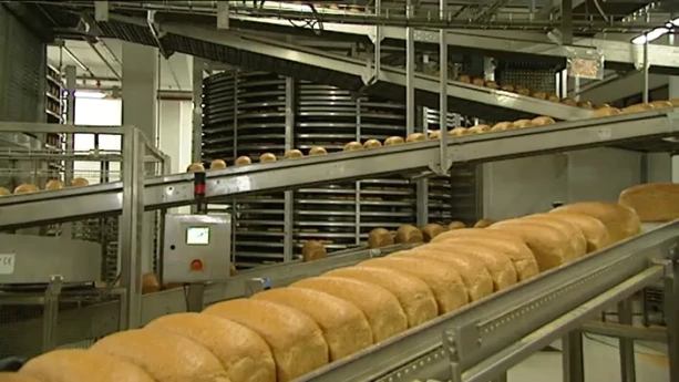Hoe wordt brood gebakken in de fabriek? | Schooltv